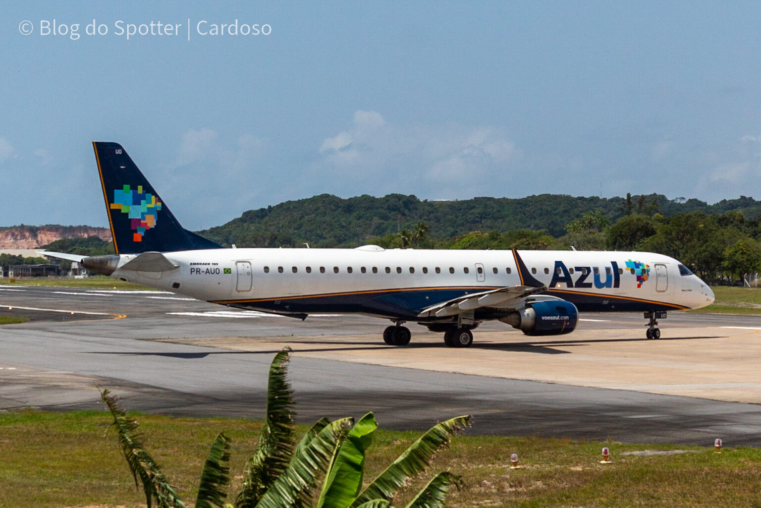 PR-AUO – Embraer 195 – Azul Linhas Aéreas | BLOG DO SPOTTER